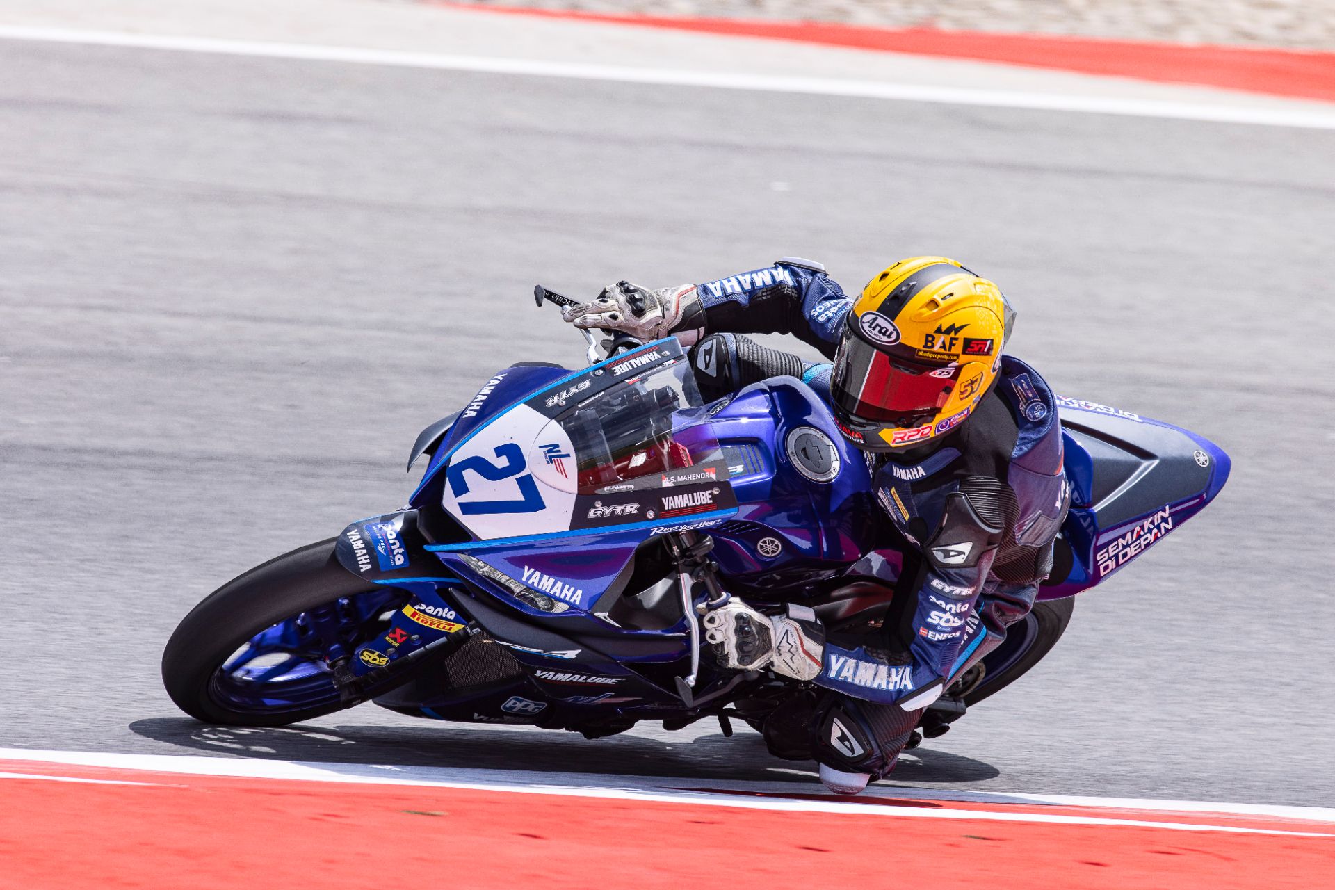 Raih Pole R3 bLU cRU European Championship Catalunya, Aldi Satya Target ...