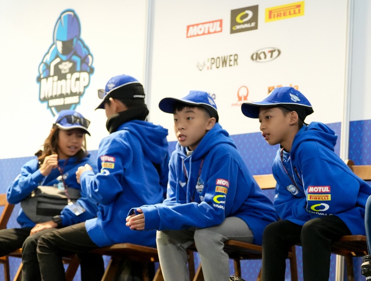 Dua Pebalap Muda Indonesia Ikut FIM MiniGP World Final 2023 Di Valencia Spanyol - INDOREKOR